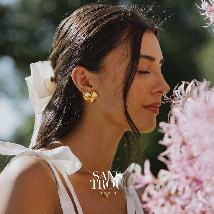 Priya Heart Clip-On Earrings – SANS TROU