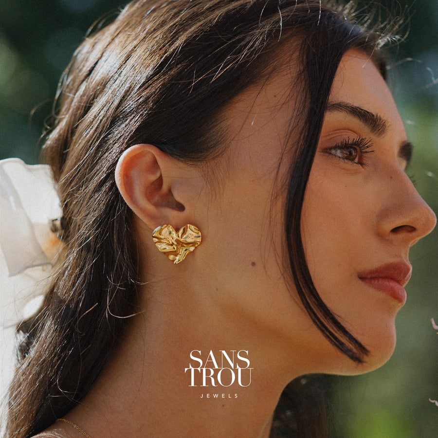 Priya Heart Clip-On Earrings – SANS TROU