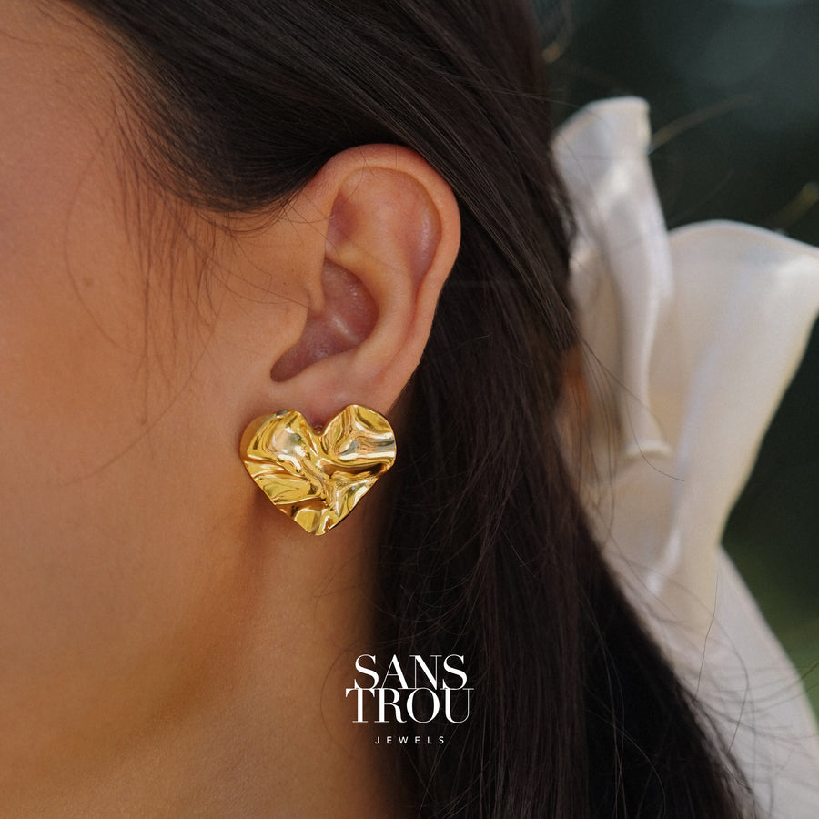 Priya Heart Clip-On Earrings – SANS TROU