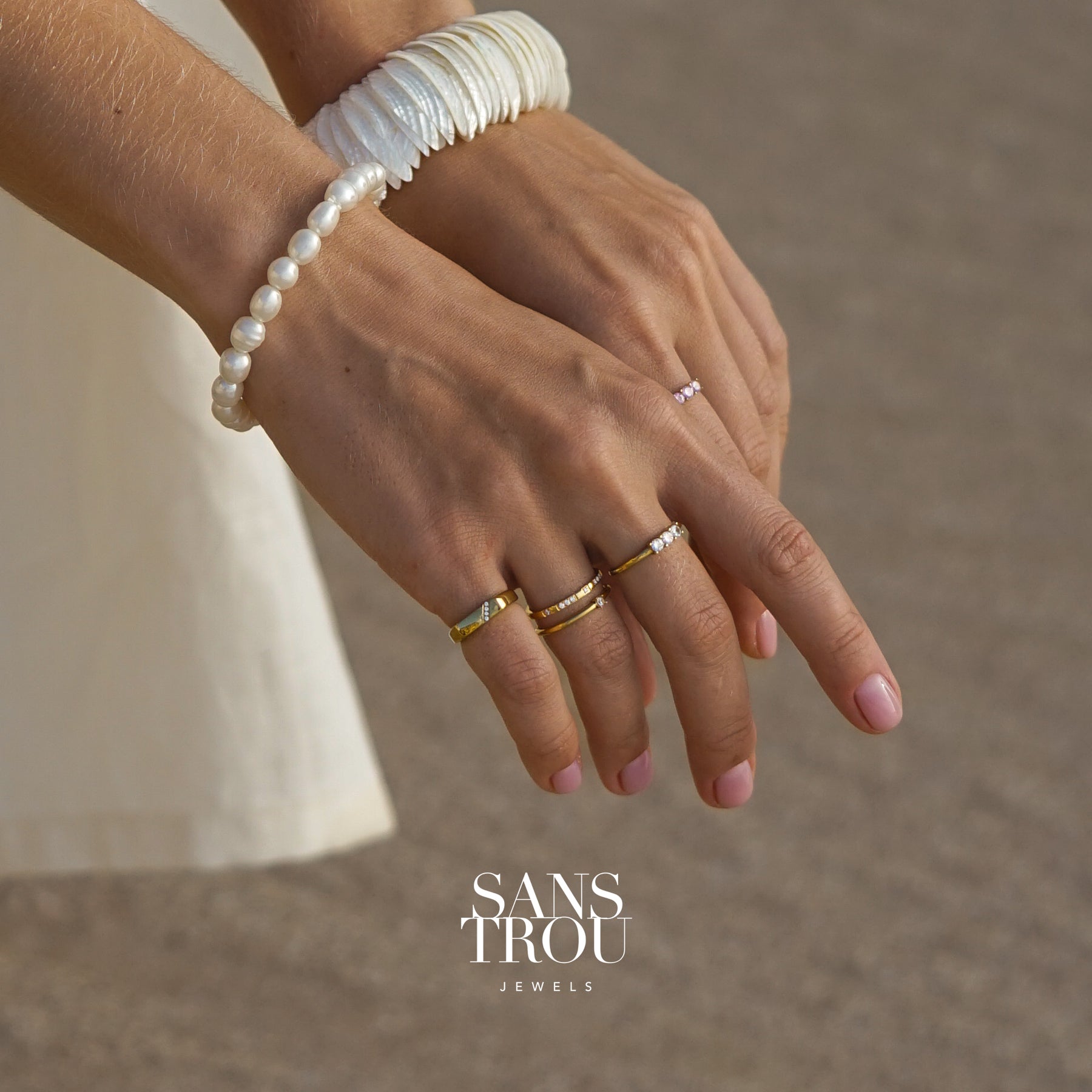 Romy Signet Ring – SANS TROU